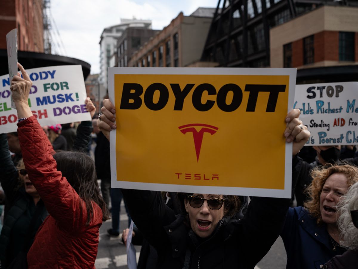 Tesla Remains Morgan Stanley's Top US Auto Pick Despite Stock Slump ...