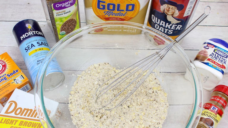 Looking To Lighten Up Your Morning Breakfast? Whole Wheat Oatmeal ...