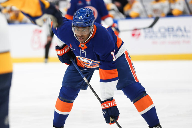 Islanders make Anthony Duclair a healthy scratch as their patience ...