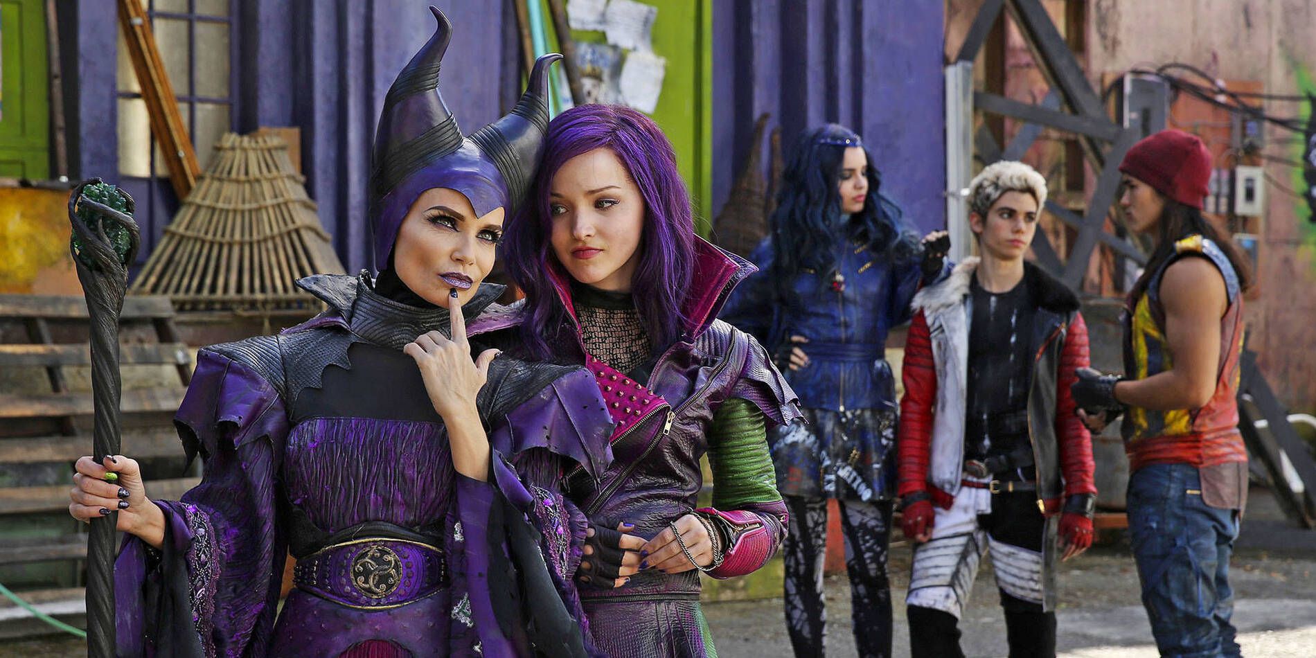 Descendants 5 Adds Four New Characters, Including The Sons Of Robin ...