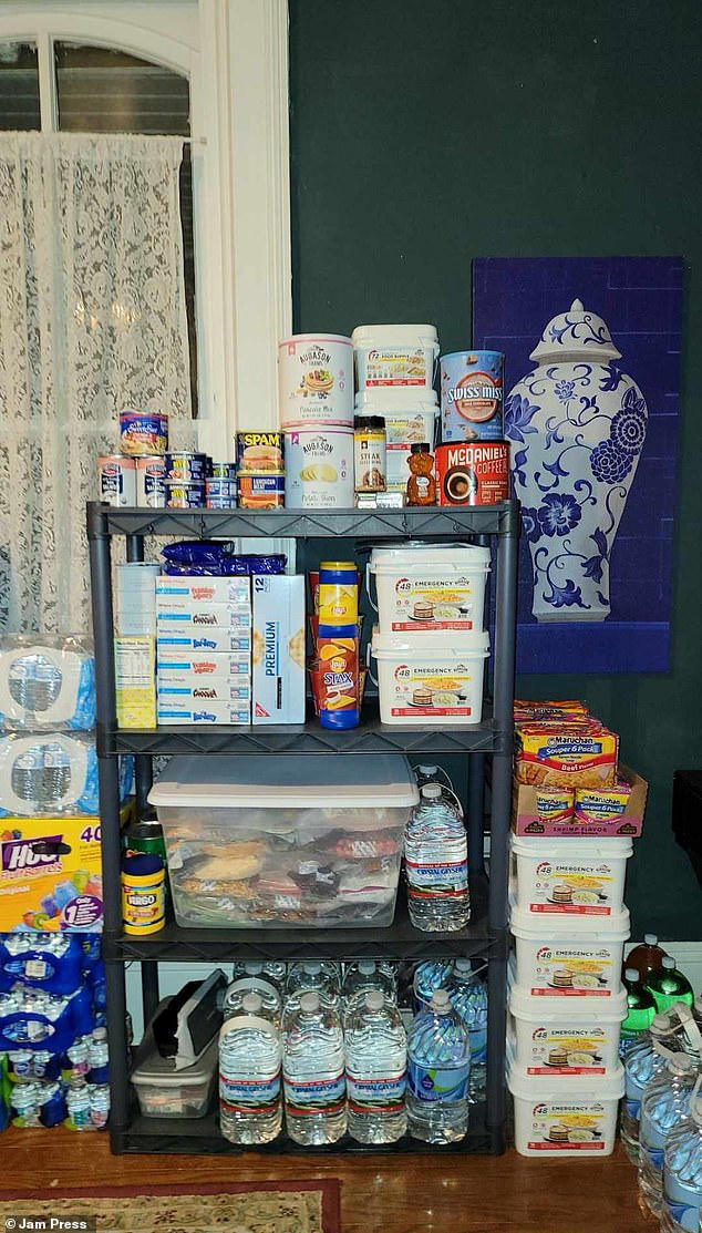 'Doomsday prepper with $400,000 stash issues urgent warning