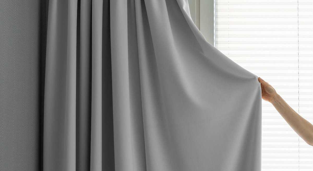 Por qué los expertos recomiendan cerrar las cortinas a partir de las 19 ...