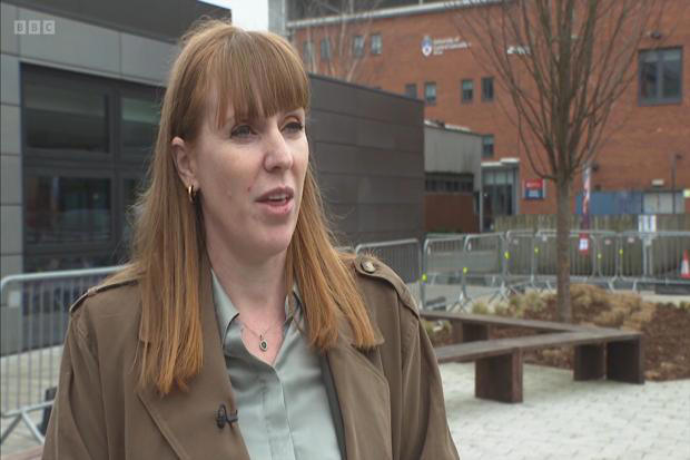 Angela Rayner speaks out on Oldham's request to withdraw from major ... Angela Rayner speaks out on Oldham's request to withdraw from major ...