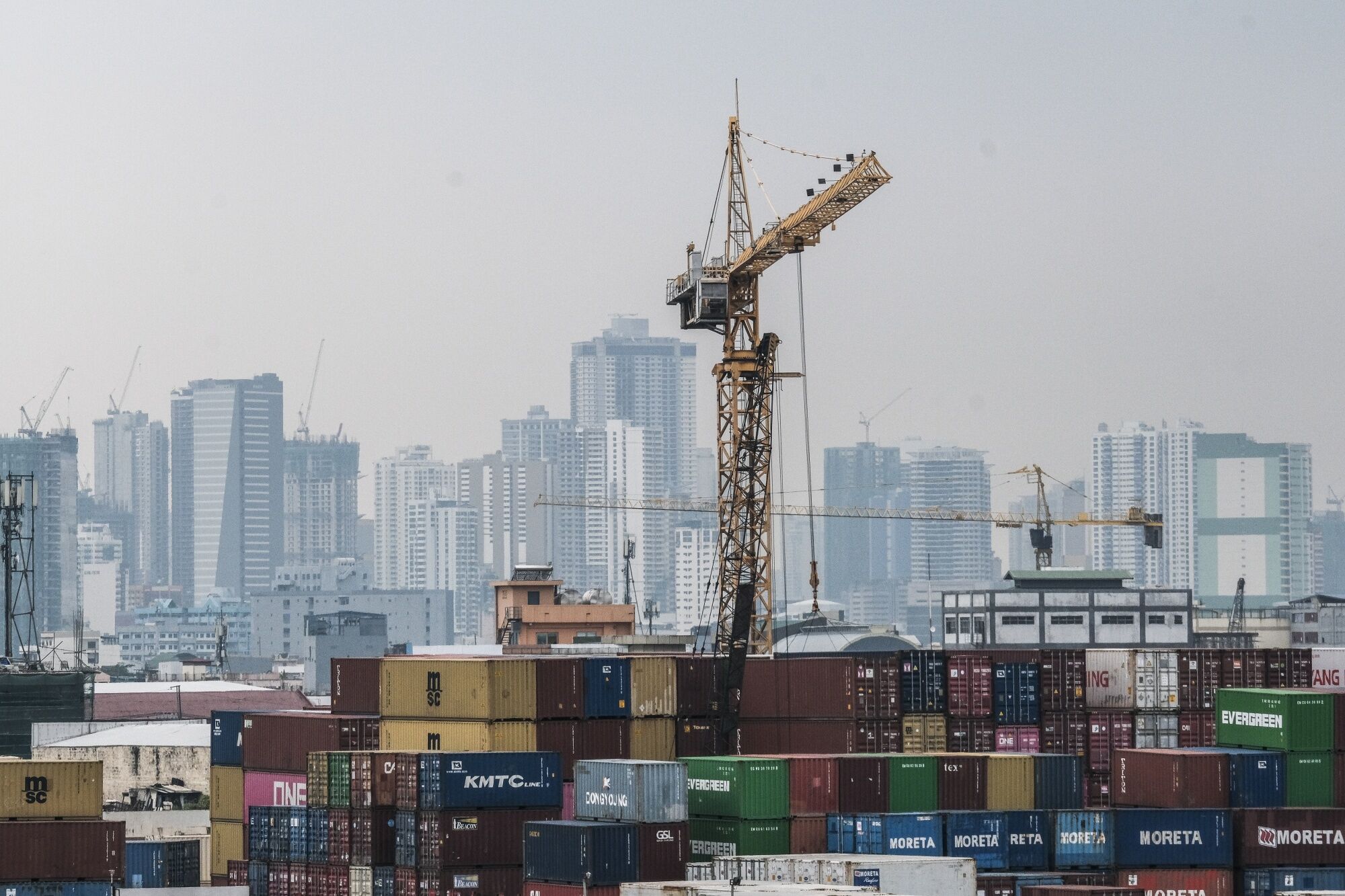 Top Philippine Conglomerate SM Warns of Trump’s Tariff Risks