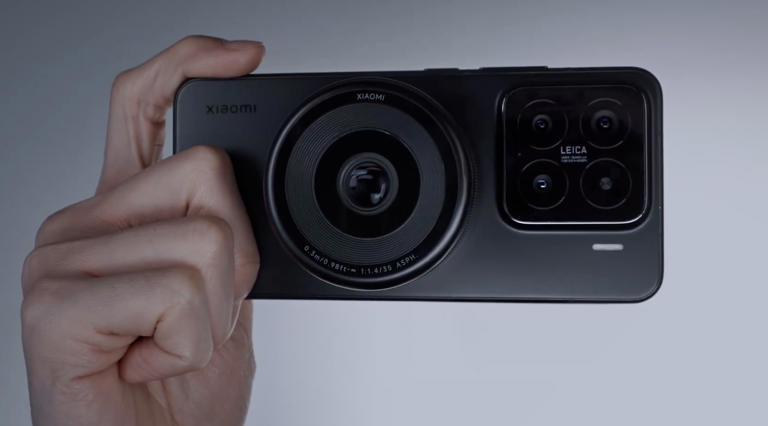 Xiaomi 15 Ultra with modular optical system unveiled at MWC 2025; India ...