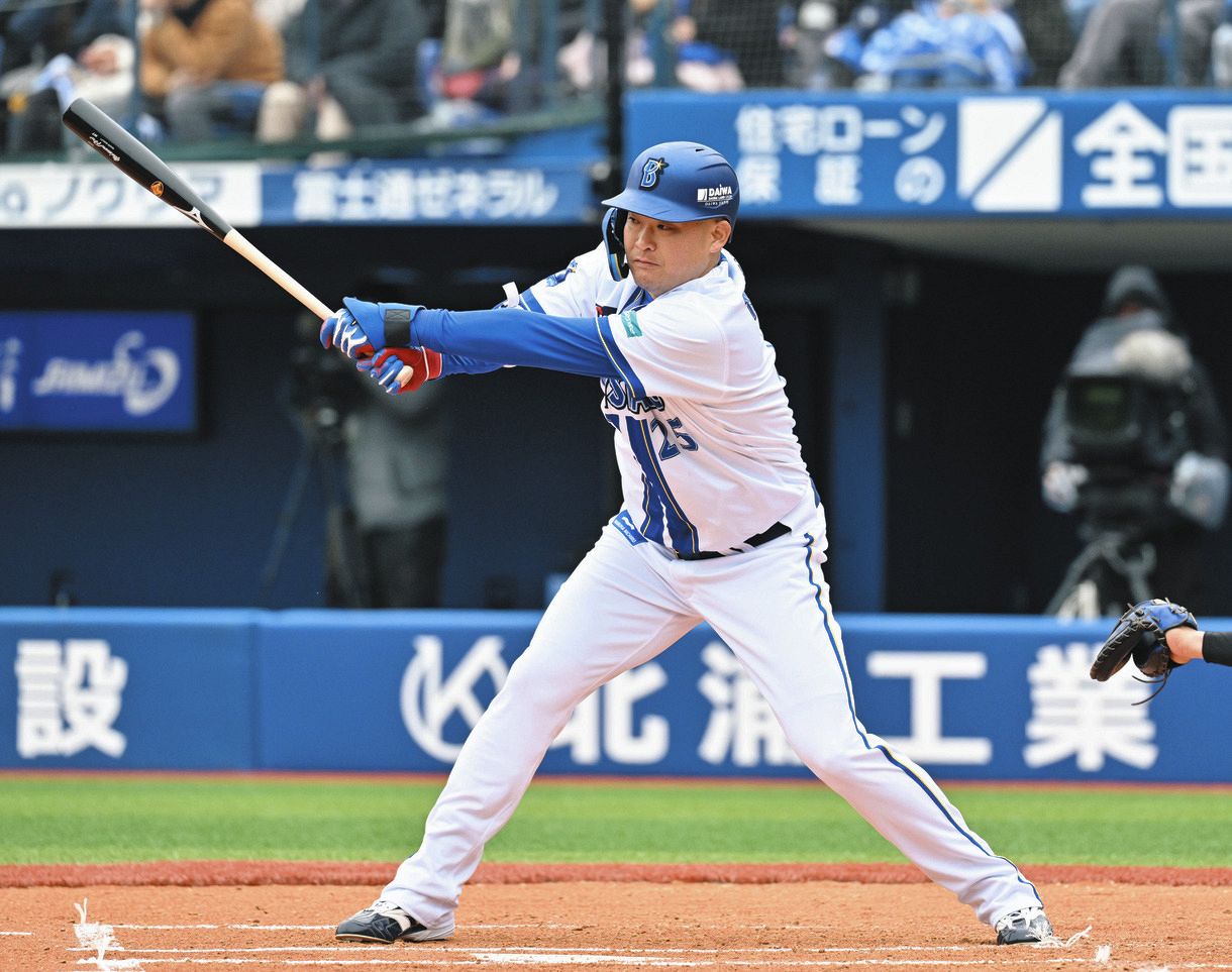 DeNA・筒香嘉智、満塁機でOP戦初安打＆初打点！ 2日の中日戦では先制許すミス、「喝です」三浦監督のゲキに応える
