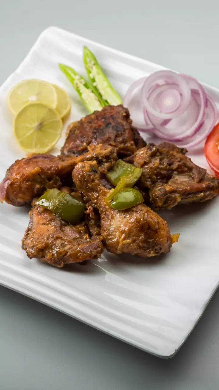This Nimbu Mirch Tawa Chicken is a must-try