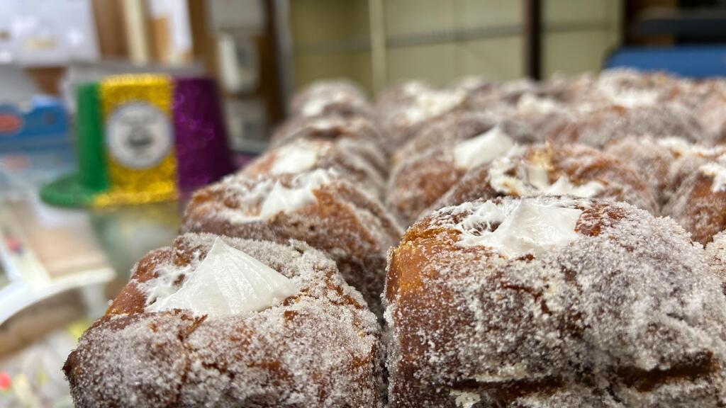 Brookline's Party Cake Shop ready for a busy Fat Tuesday selling paczki