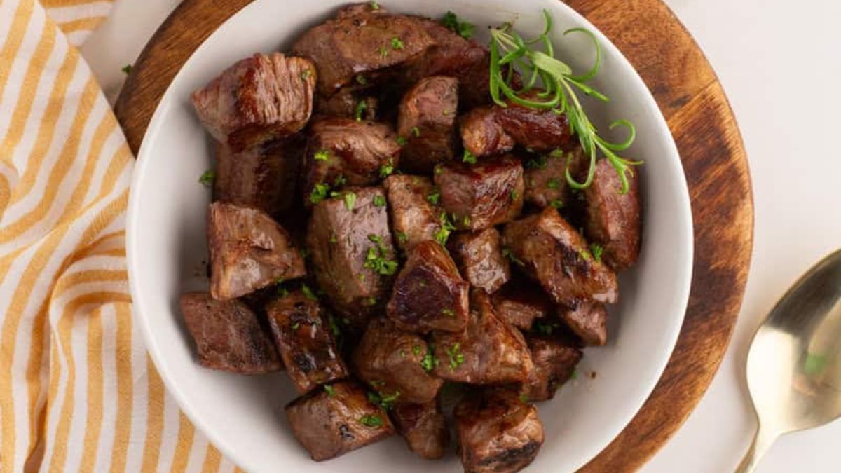 13 Flavor-Packed Steak Dinners You'll Want to Recreate Time and Time Again