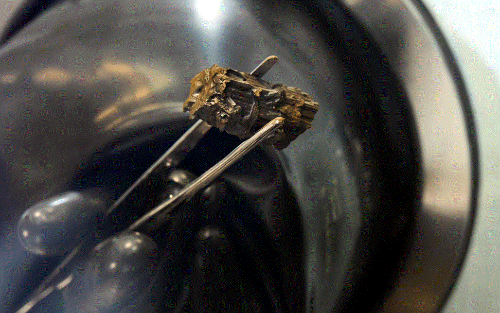 US cooks perfect nuclear fuel for world’s first fast-spectrum molten ...