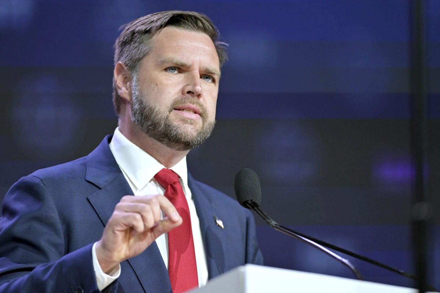 Τζέι Ντι Βανς: Η ειρηνευτική συμφωνία για την Ουκρανία δεν θα ...