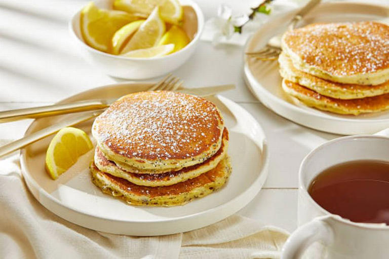Five healthy Pancake Day toppings to sweeten your cakes with less sugar