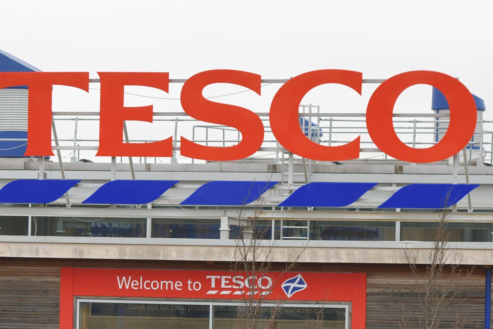 Shoplifter's Bo'ness booze bag contained champagne, whisky, tequila and ...