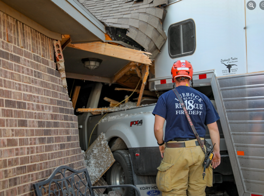 West Lubbock homeowner is ‘lucky to be alive’ after truck and horse ...