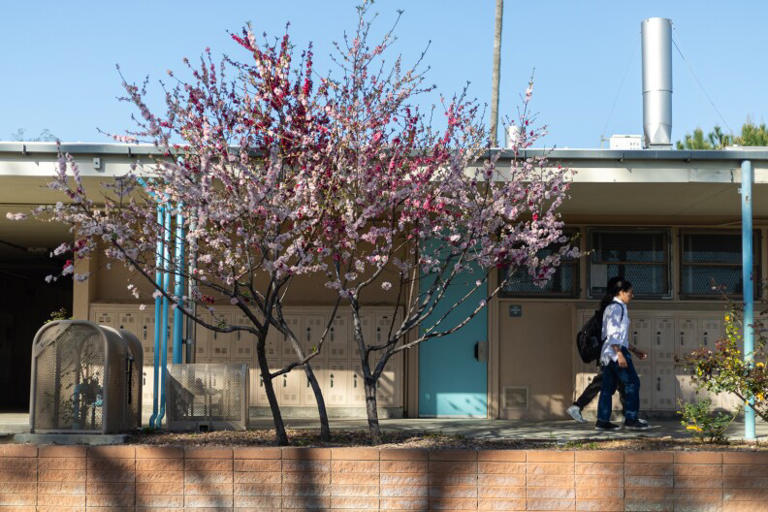 Proposed LAUSD calendar commits to three-week winter break