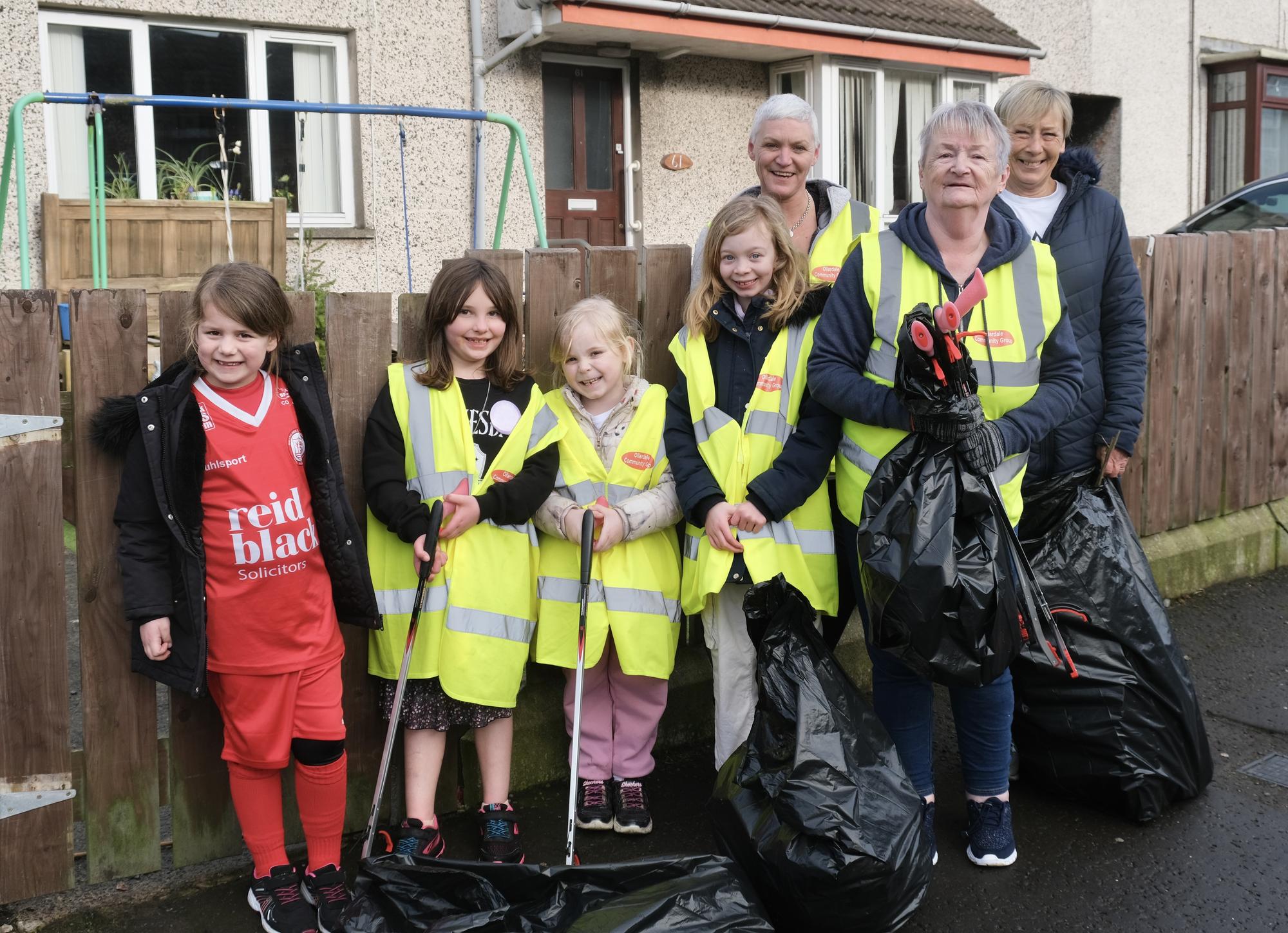 Volunteers tackle BIG Spring Clean in Doagh and Ballyclare