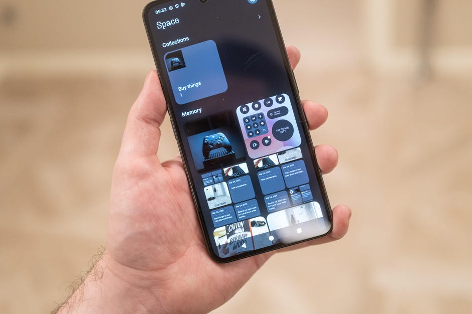 Beyond the Chatbot: Phone Makers Want to Make AI Your 'Second Brain'