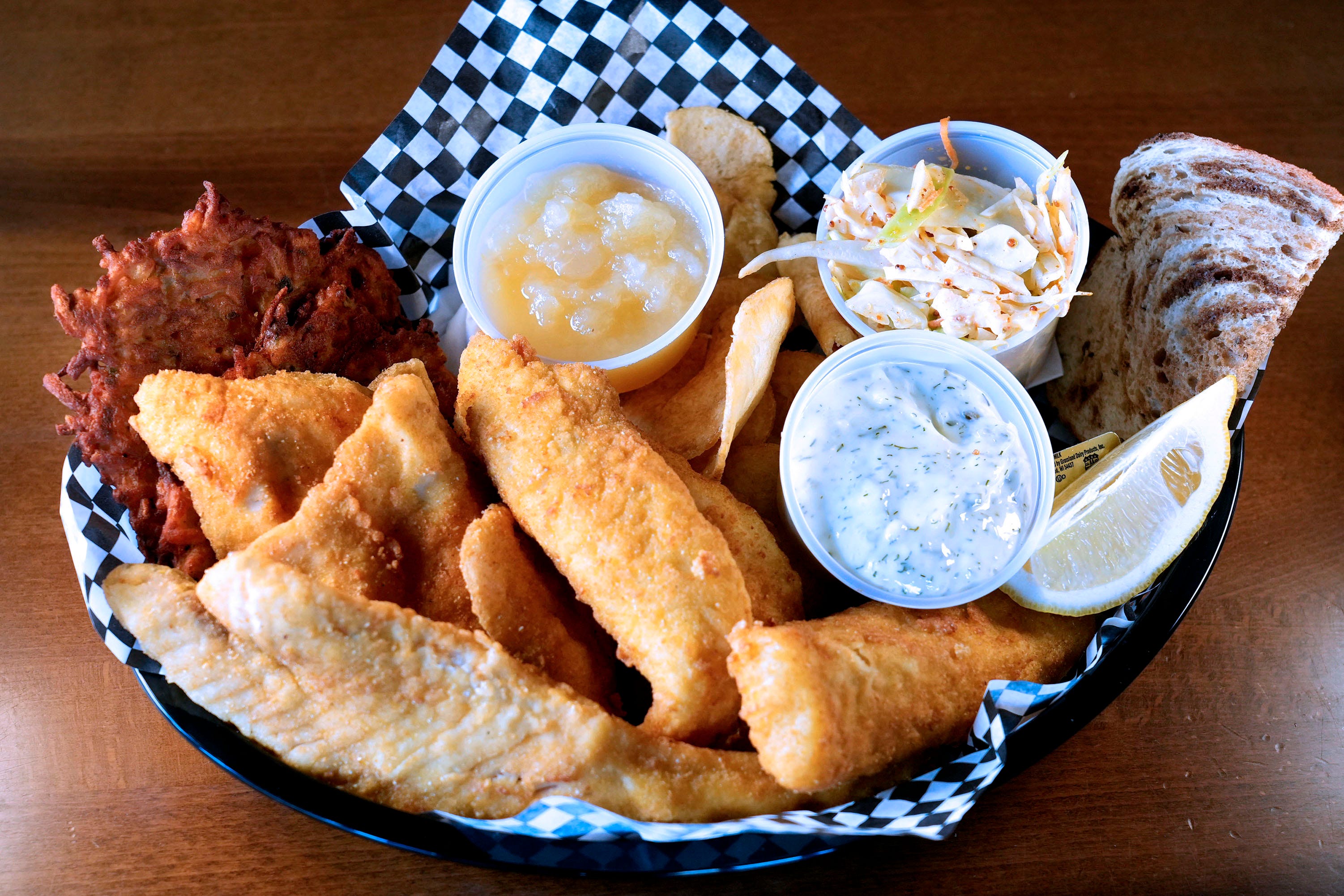 From classic to unconventional, these 6 Milwaukee-area fish fries reel ...