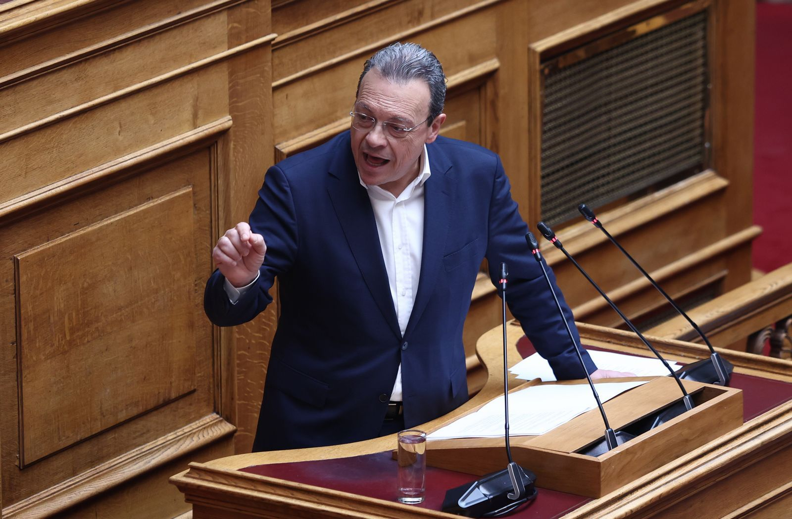 Σωκράτης Φάμελλος: "Παραιτηθείτε εδώ και τώρα κύριε Μητσοτάκη"