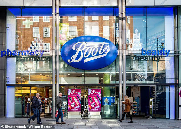 Boots urgently recall paracetamol from UK shelves