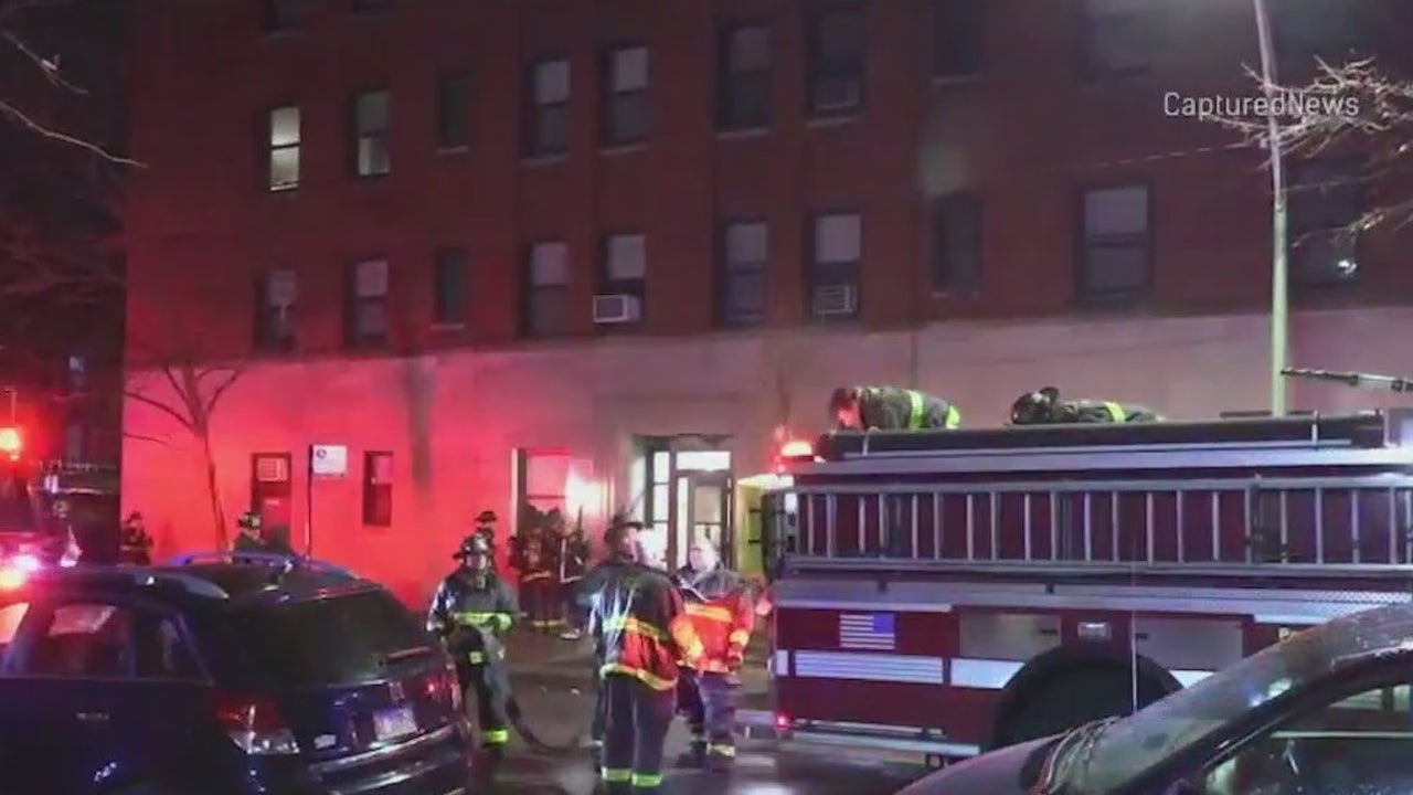 Chicago high-rise fire sends 3 to hospital