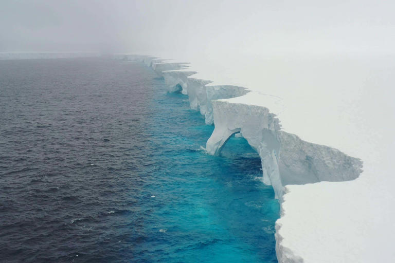 A23a megaberg: Game of Thrones style ice wall runs aground near British ...