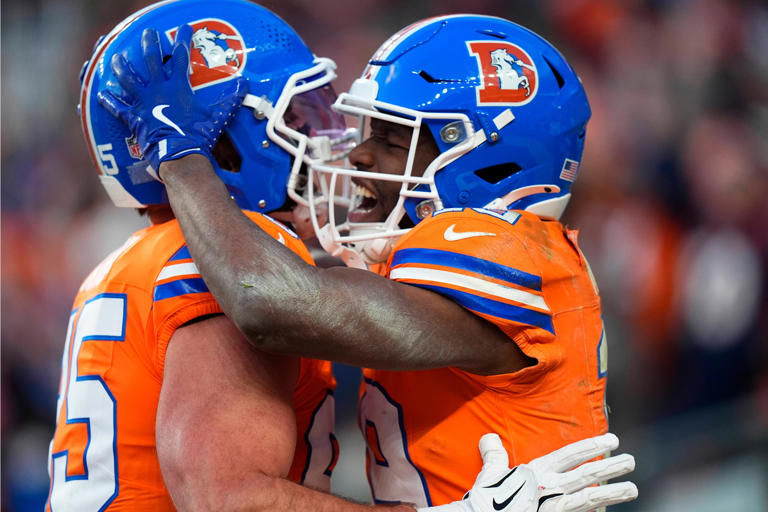 Rondé Barber says Broncos throwbacks are a top-5 retro jersey