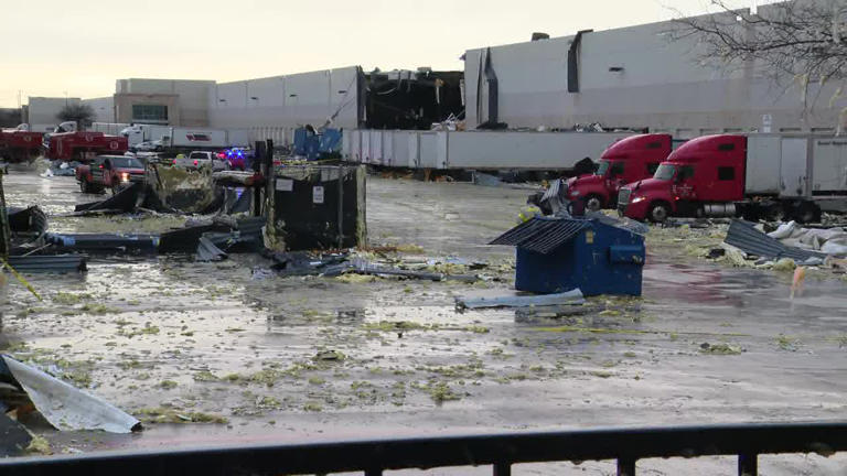 Dallas weather: Outages, delays, forecast