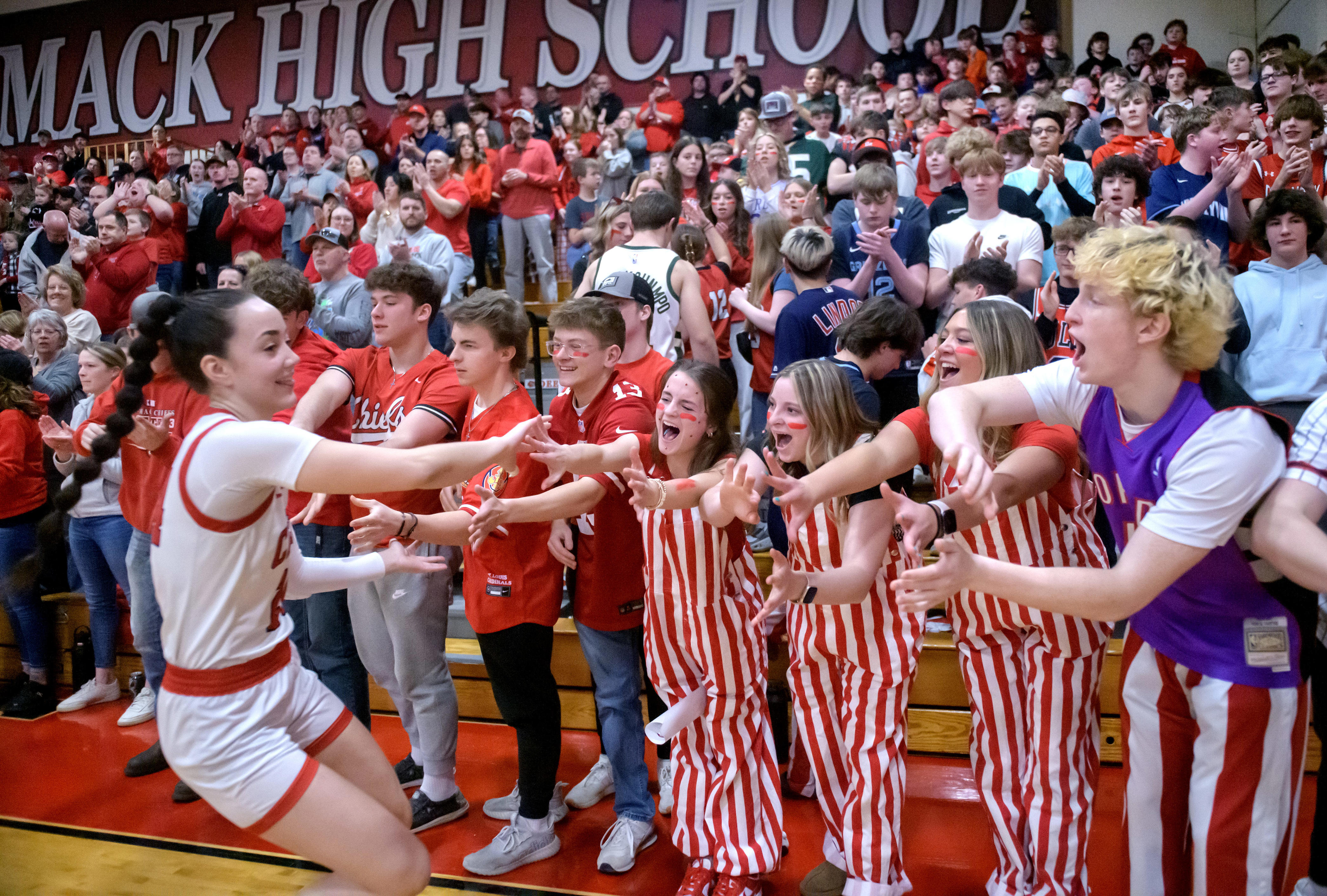 How Dee-Mack girls basketball went from a two-win team to ranked No. 1