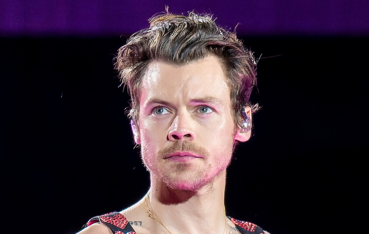 Harry Styles Casually Runs Tokyo Marathon With Shockingly Impressive Time