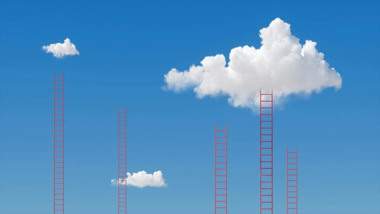 Decentralizing the cloud: separating software from infrastructure