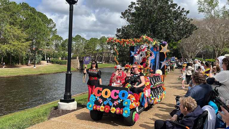 PHOTOS, VIDEO: 2025 Disney's Port Orleans Mardi Gras Golf Cart Parade ...