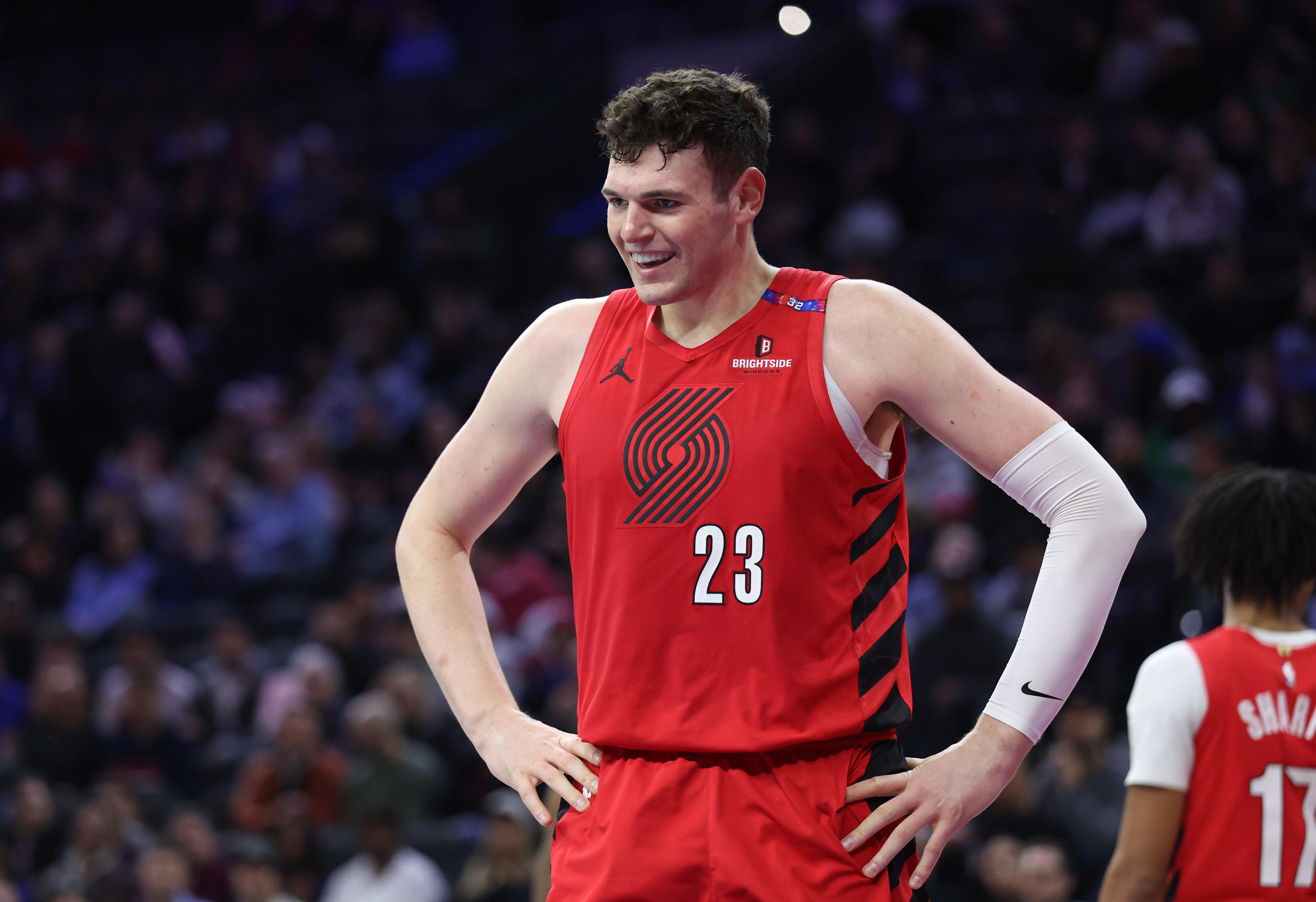 Trail Blazers' Donovan Clingan records 4th double-double vs. 76ers