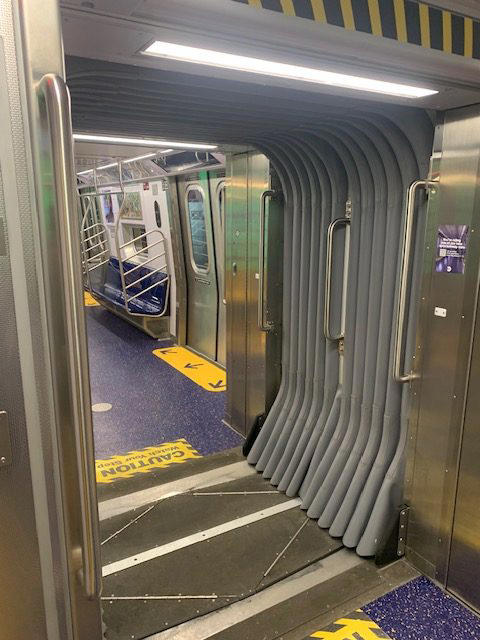 ‘G’ as in ‘gangway’: MTA unveils new walkthrough subway cars on ...