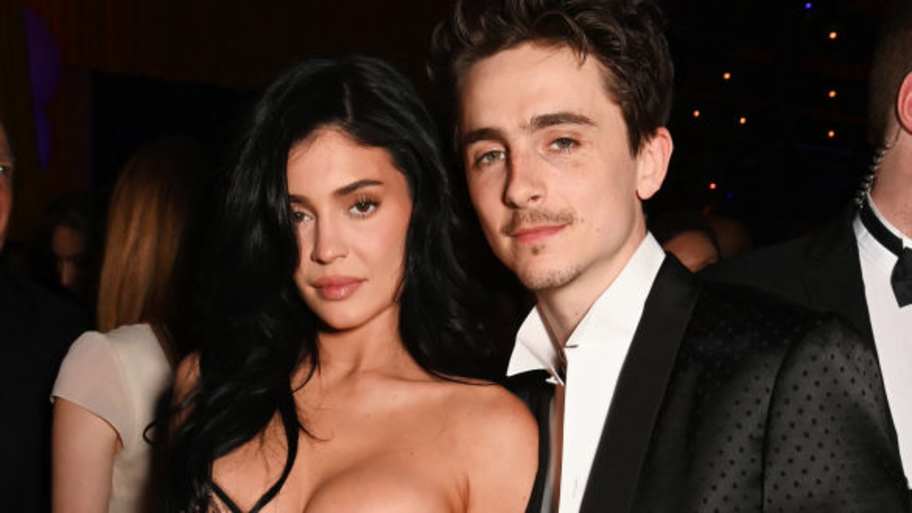 Kim Kardashian and Kendall Jenner attend the 2025 Vanity Fair Oscar ...