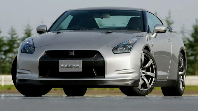 Nissan, GT-R için sipariş defterlerini kapattı