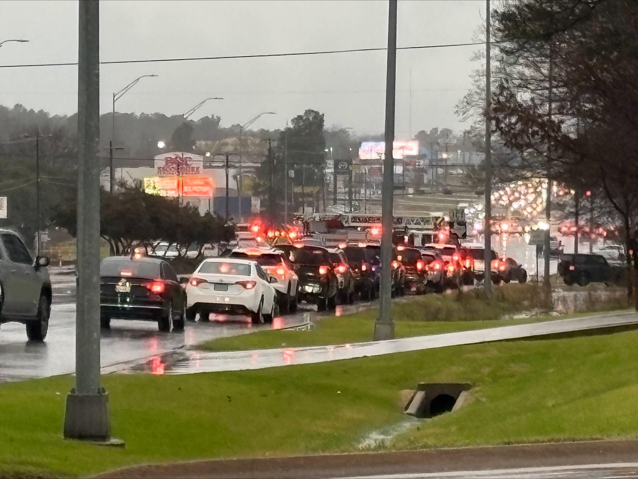 Crash downs power line, blocks traffic on Tyler loop