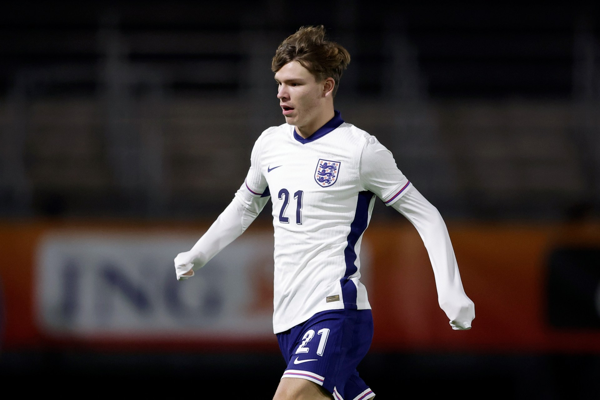 Man Utd urged to sign two England U21 international stars who can ...