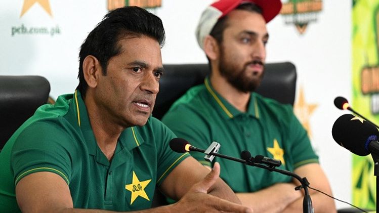Pakistan coach reveals reason behind Pakistan's debacle in Champions ...