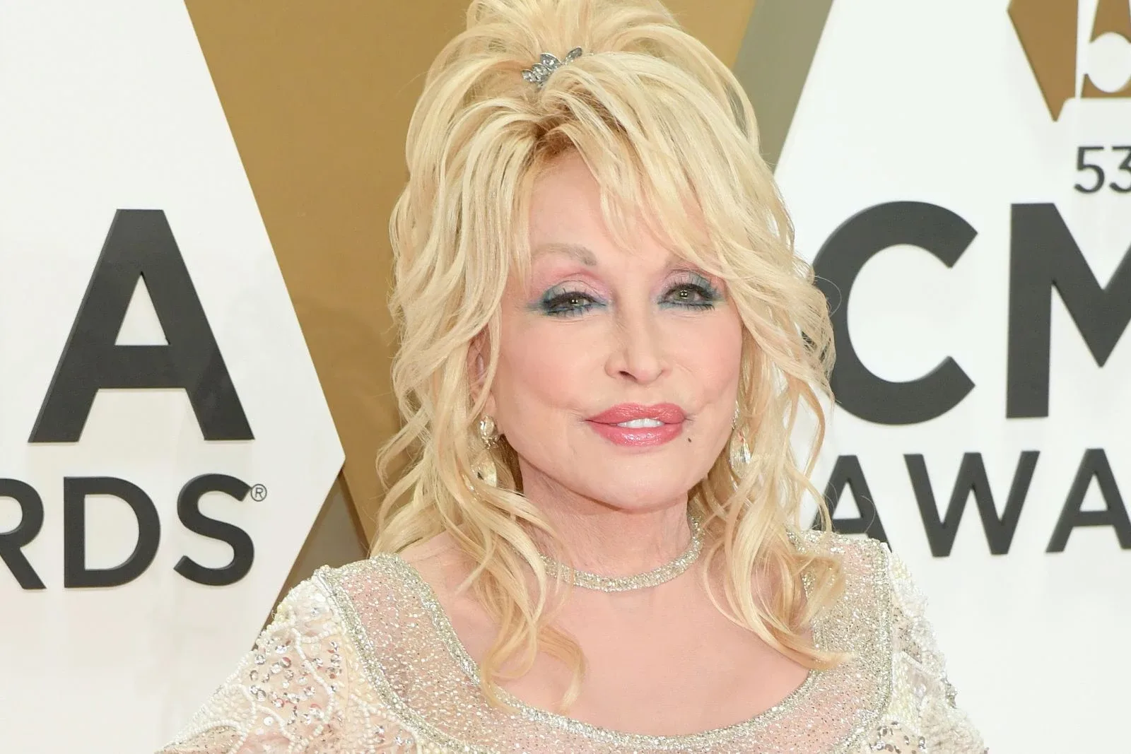 The Real Story Behind Dolly Parton’s ‘Jolene,’ Inspired by Her Husband