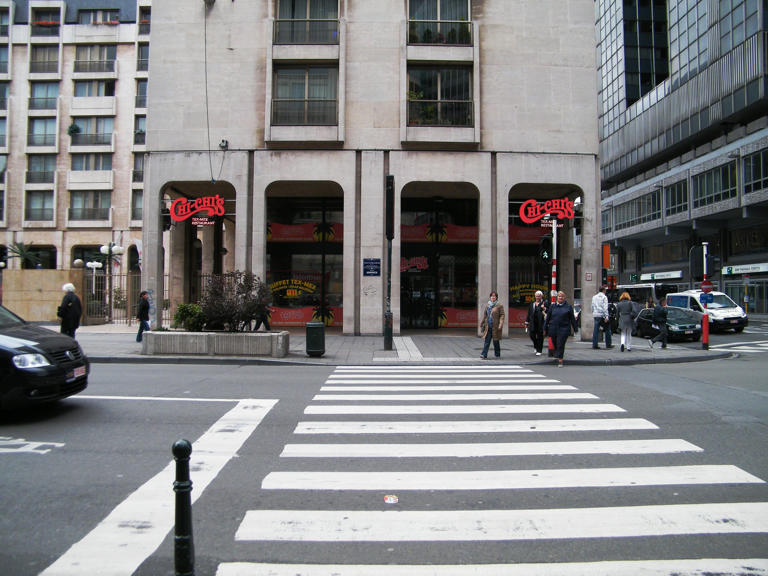 20 Fast Food Joints We Loved, Lost, and Still Miss