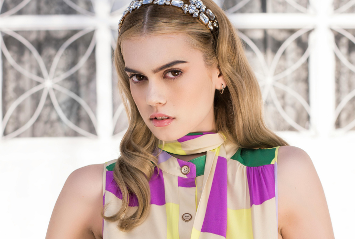 10 Subtle Habits Of Women Who Command Attention Effortlessly