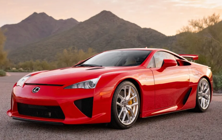 The new Lexus LFA faces a classic problem: the old one