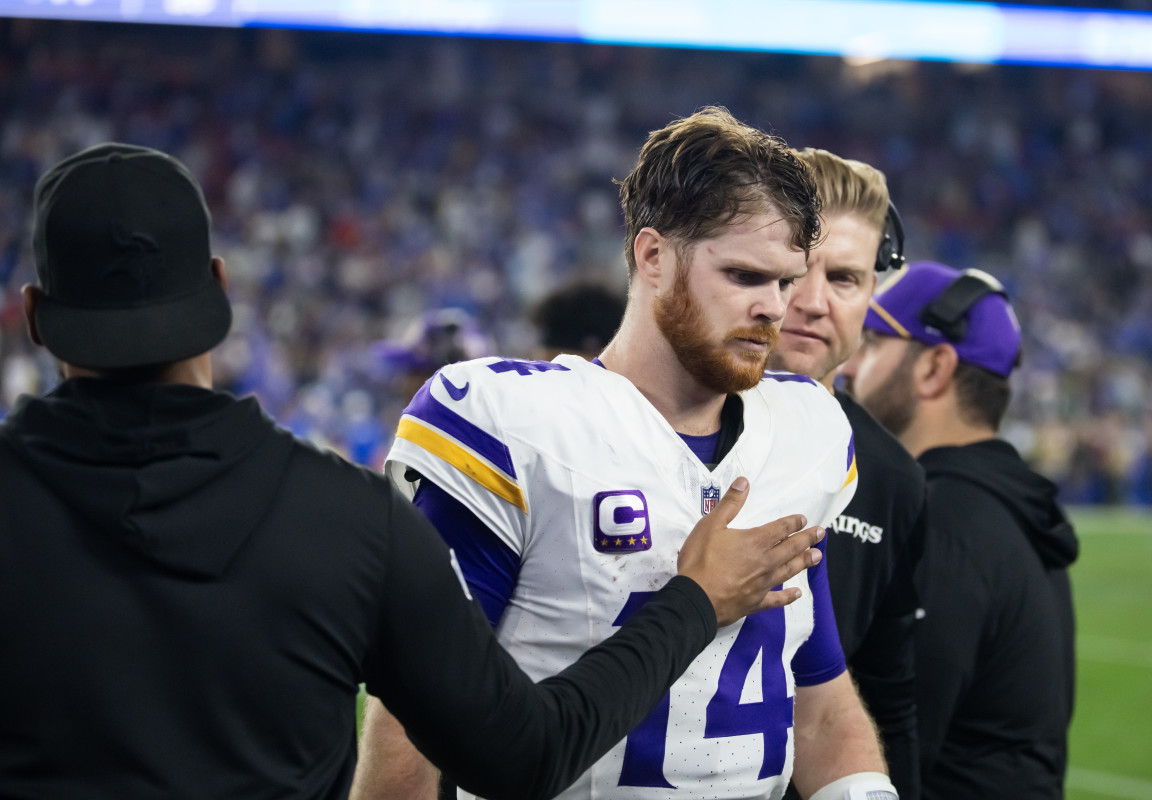 Vikings Predicted to Pass on $40 Million Sam Darnold Move at Deadline