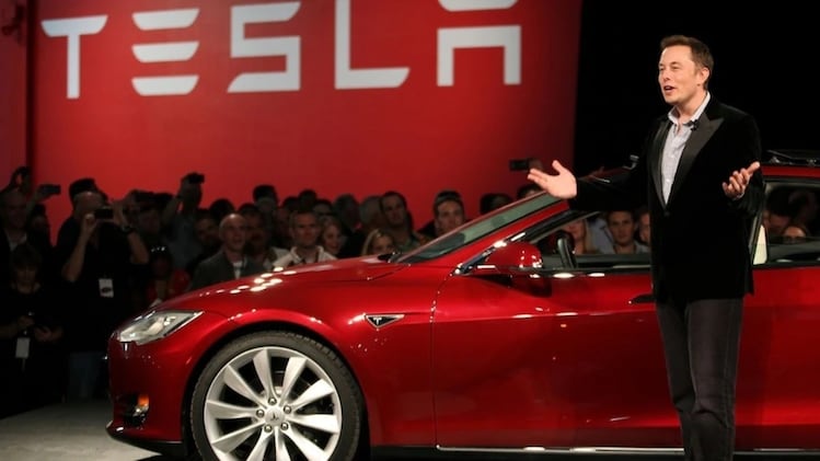 'No human interaction, no accountability': Former Tesla user warns ...