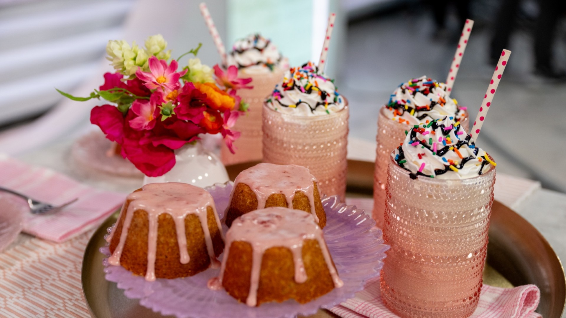 Potato chip cookies, mini cakes, tahini cake shake: Get the recipes!