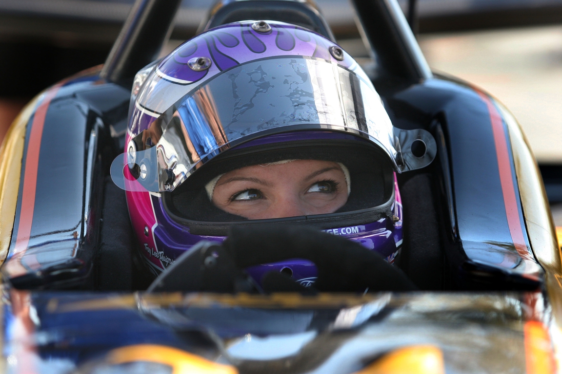 Katherine Legge becomes first female NASCAR racer in 7 years: Her ...