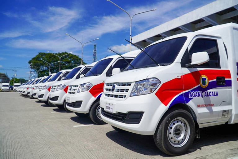 Cagayan distributes 25 rescue vehicles
