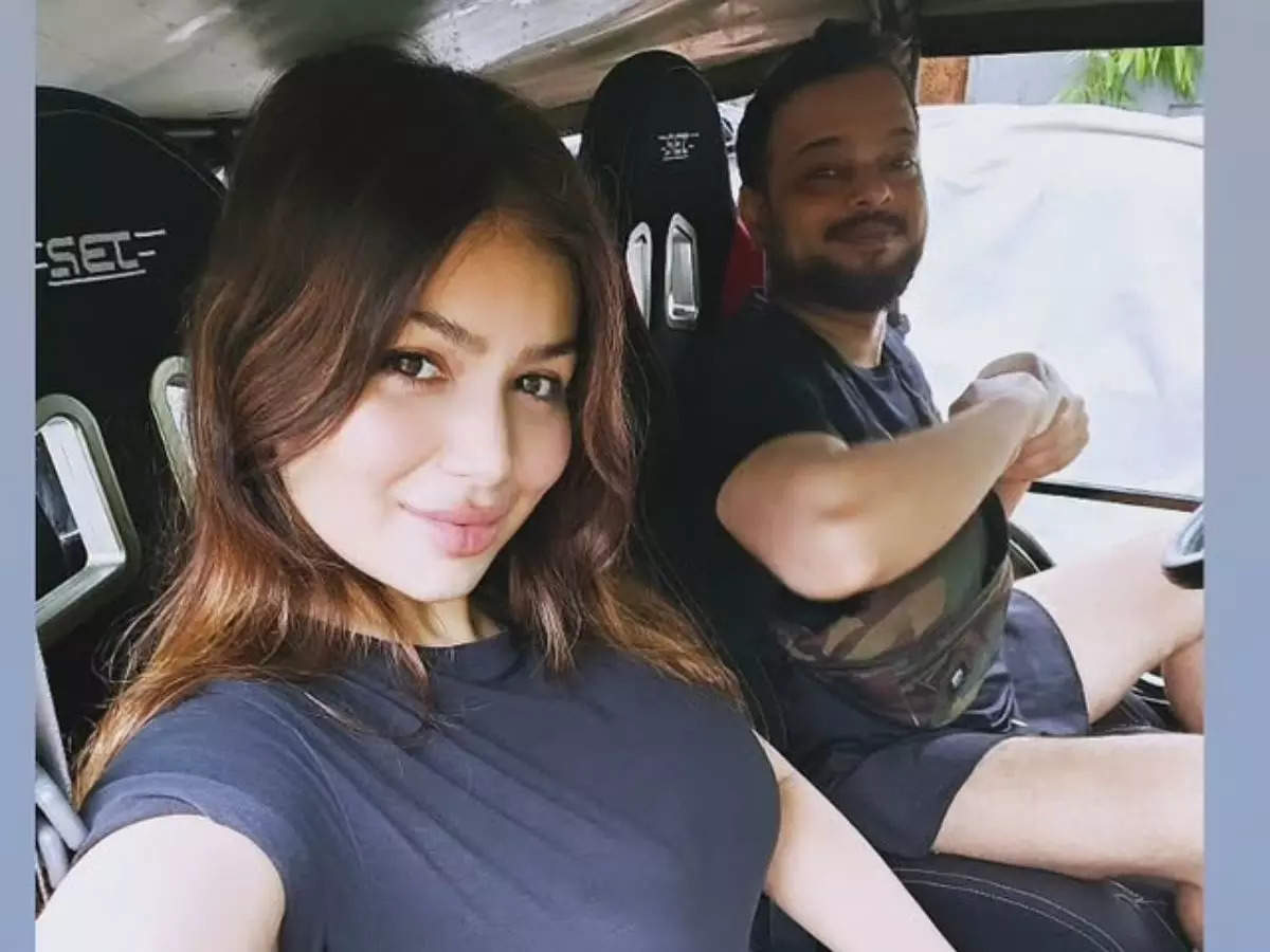 Ayesha Takia recalls 'night of horror' as '150 people' surrounded them; defends husband Farhan ...