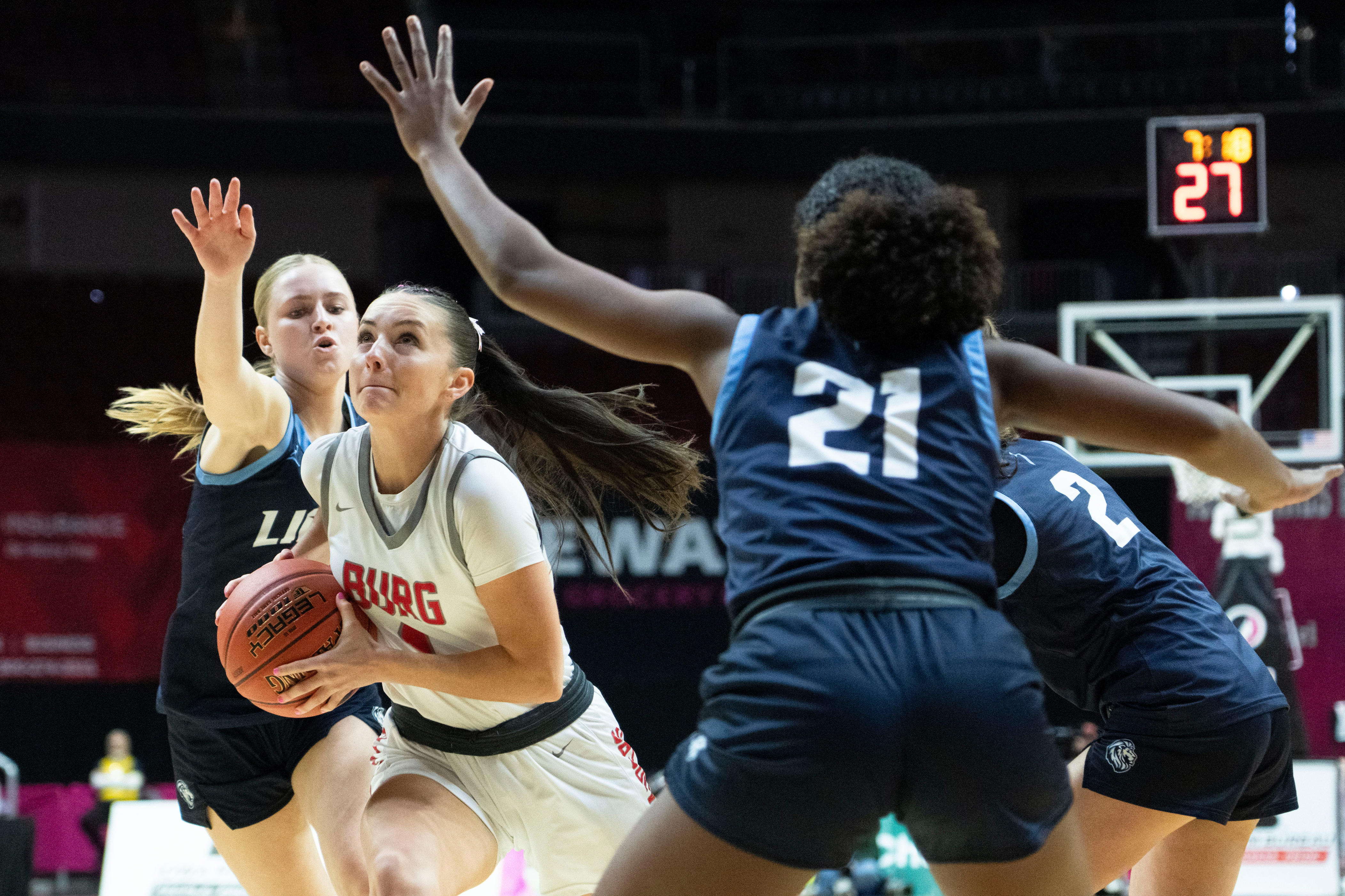 Williamsburg beats Des Moines Christian in Iowa girls basketball state ...